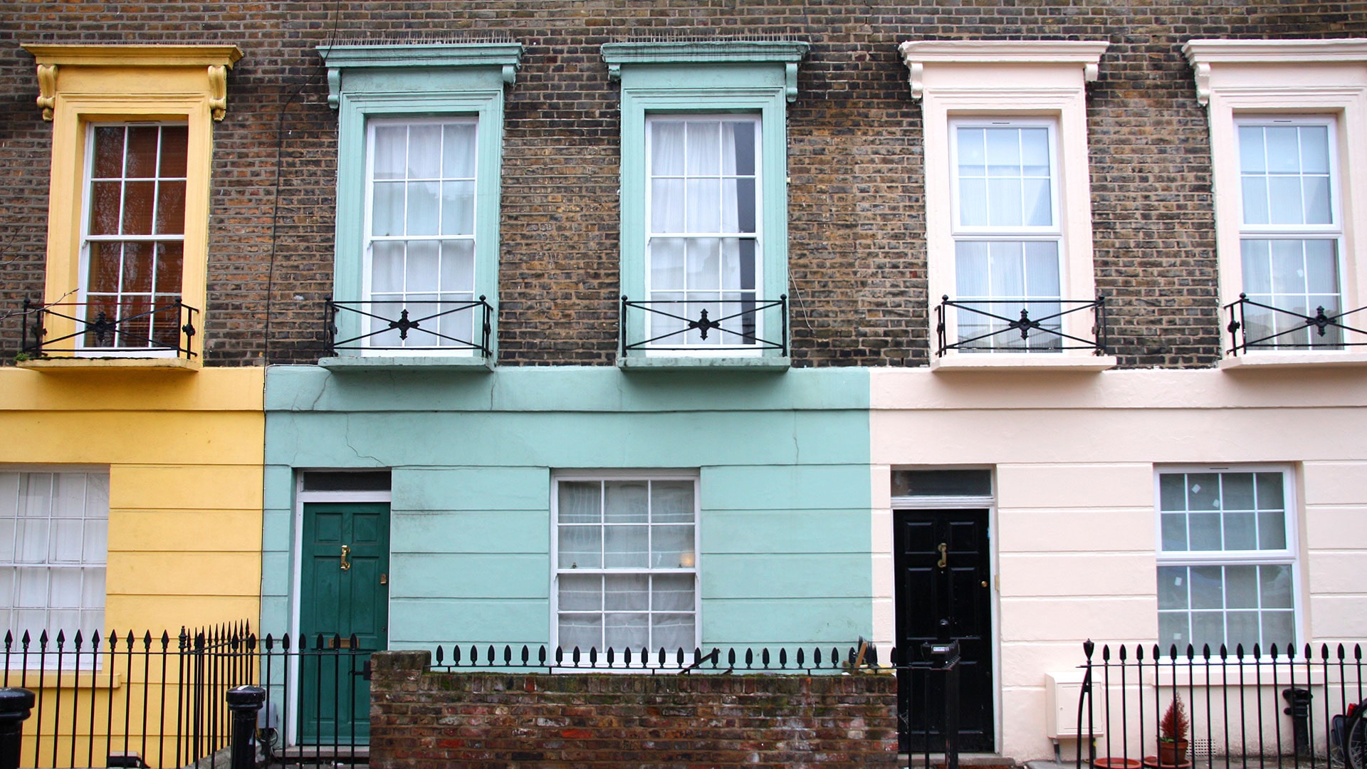 Why investors are turning to holiday let properties | Auction House London